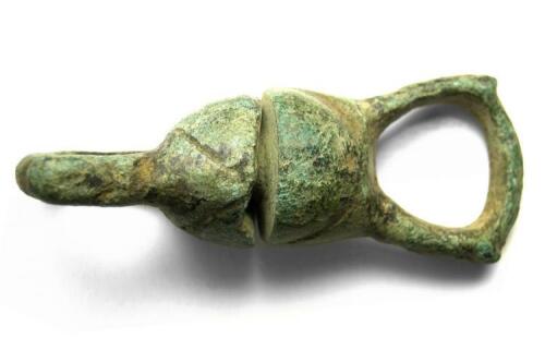 Medieval Bronze Leash Swivel. Circa 15th - 16th century. Size: 47.01 mm ...