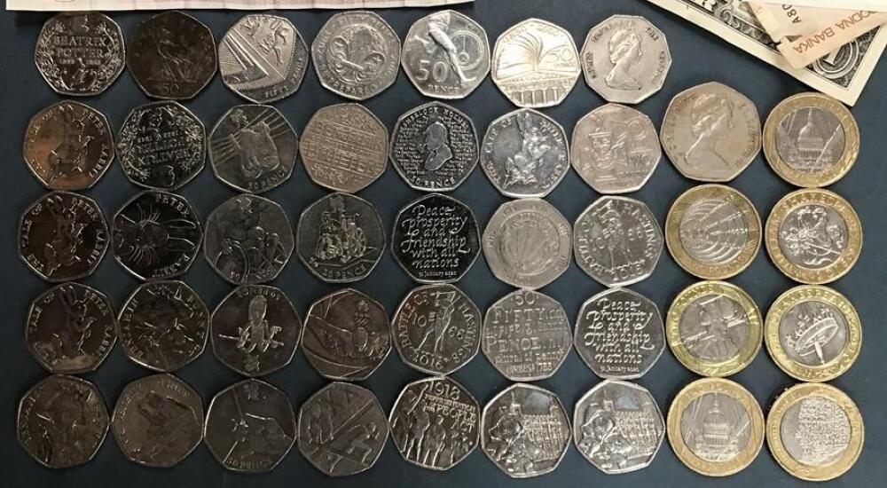 Collection of UK/World Coins & UK/World Banknotes, includes 34 ...