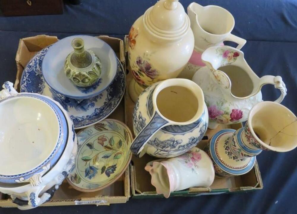A mixed group of ceramics to include: soup tureens, jugs, bowls, a ...