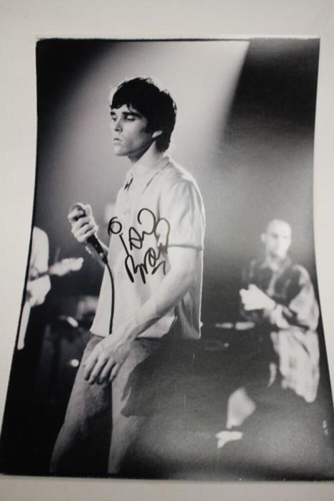 Signed photo of Liam Gallagher ( Oasis ) and signed photo of Ian Brown ...