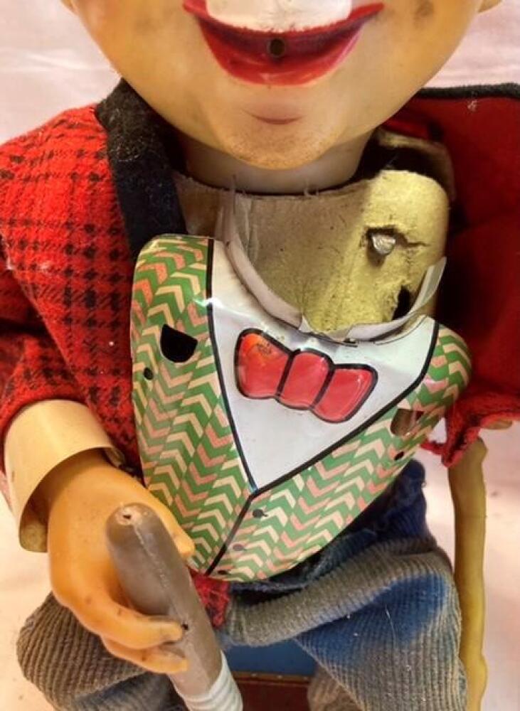 Tinplate: A pair of vintage battery operated, McGregor by Nomura, Japan ...