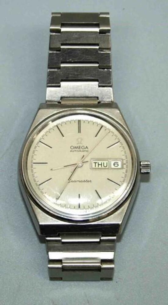 A gentlemans stainless steel Omega Seamaster Automatic wristwatch, with ...