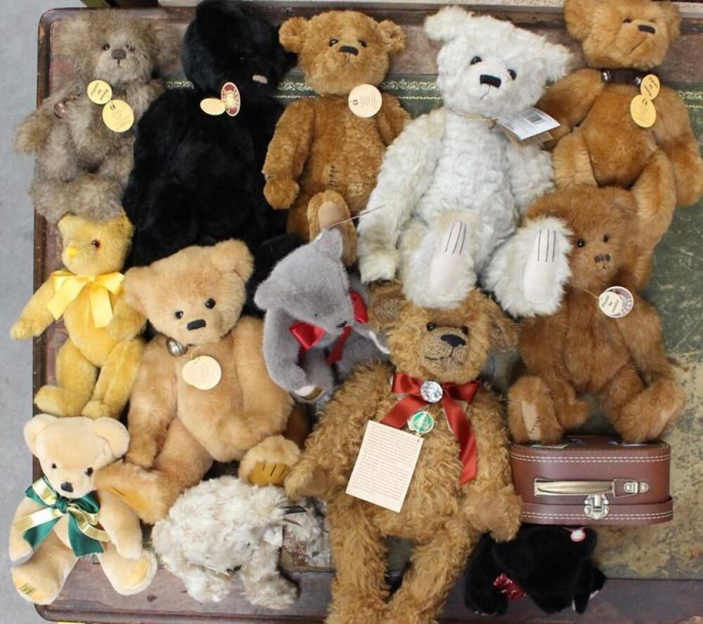 A collection of assorted Charlie Bears to include: Beau, Riley, Margot ...