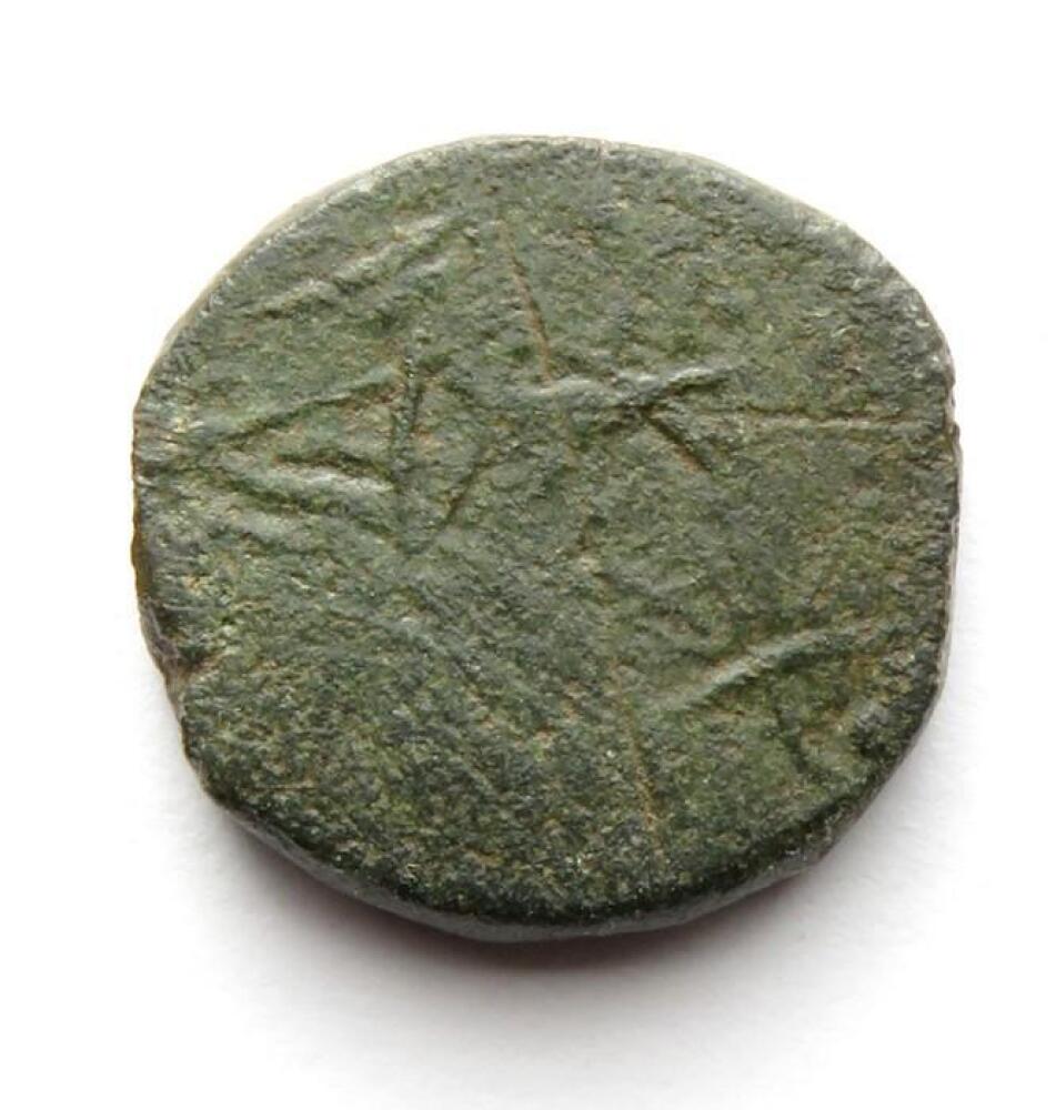 Bronze coinweight for a gold coin of the French Ecu series. 14mm, 3.2g.