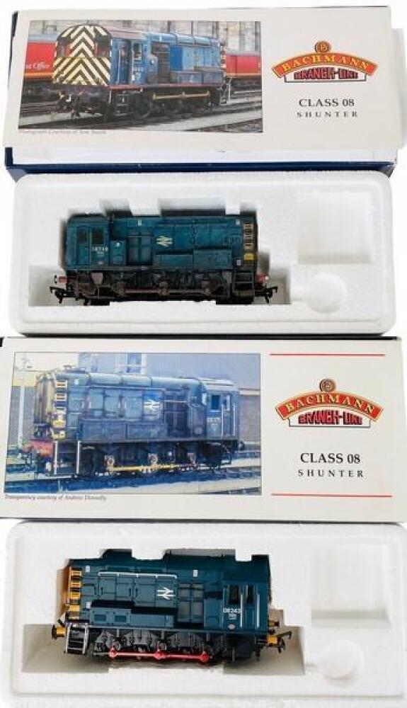 2x Bachmann 'OO Gauge' Class 08 Diesel Shunter Locomotives. Lot ...