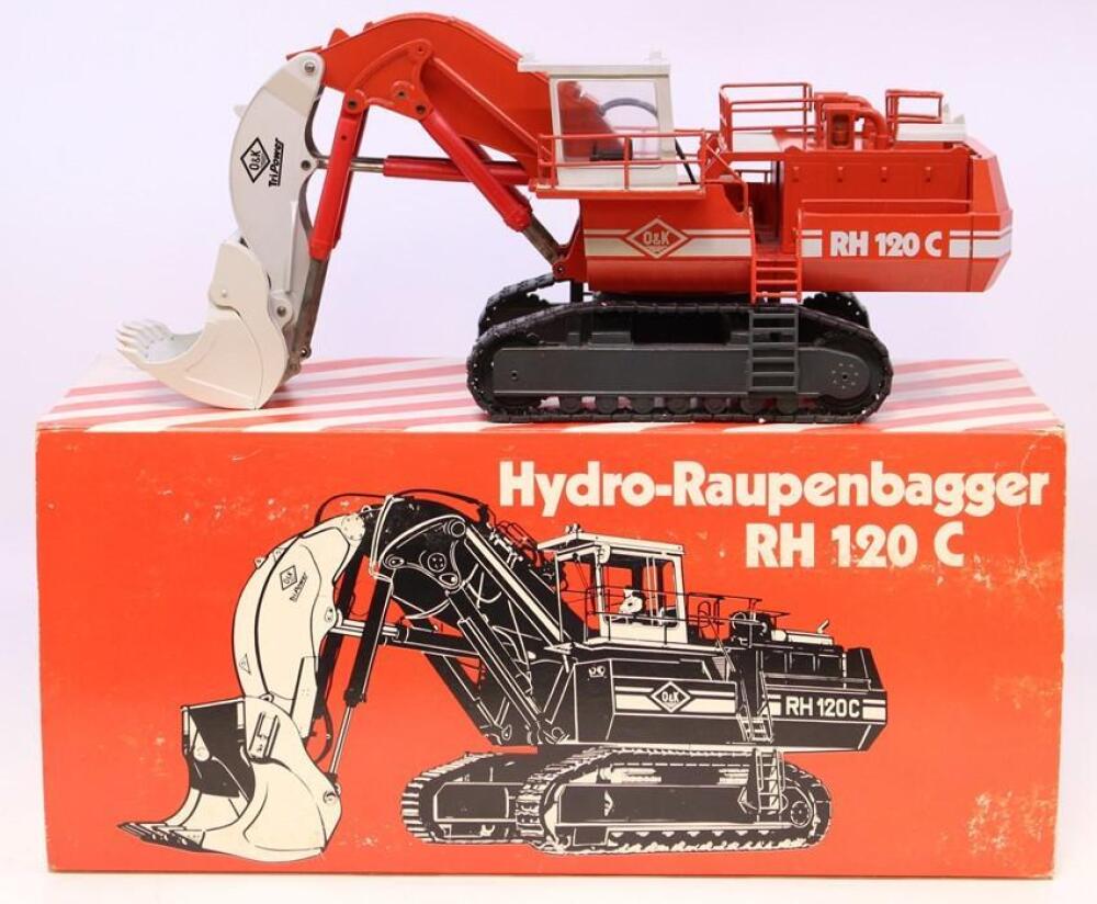 Conrad: A boxed Conrad, Hydro-Raupenbagger, RH 120 C, Model 2771, O&K ...
