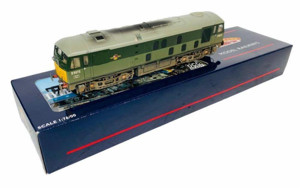 Bachmann 'OO' Gauge 32-425Y Type 2 Class 24 Diesel Locomotive with ...