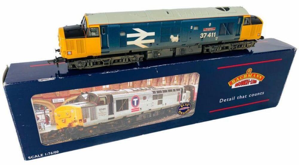 Bachmann 'OO' Gauge 32-375X - Class 37/4 Diesel 37411 'Institution of ...