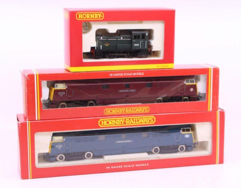 Hornby: A collection of three boxed Hornby OO Gauge Locomotives to ...