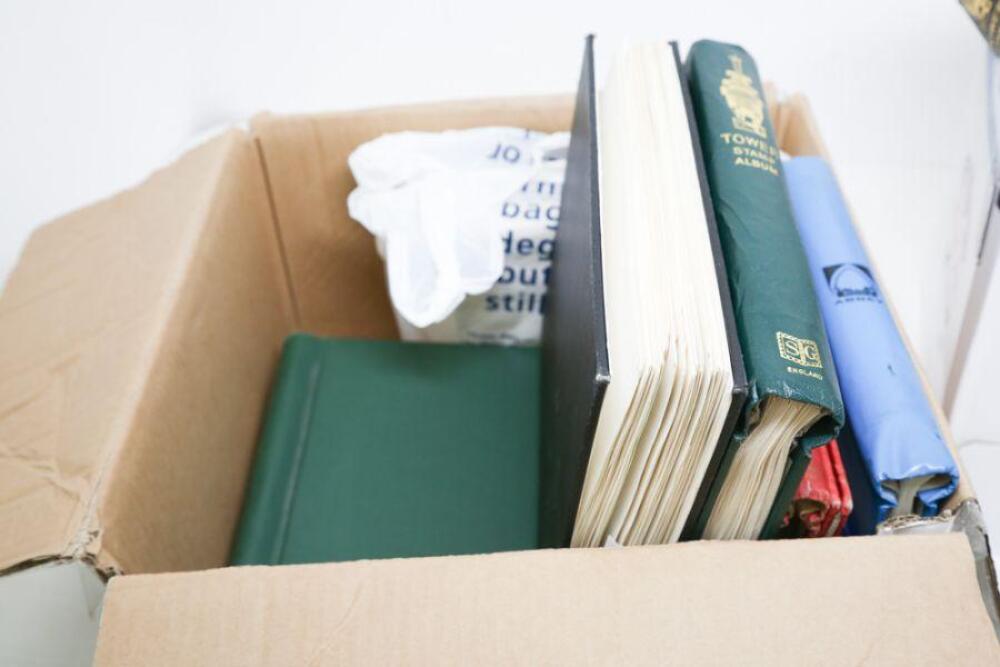 World collection in two boxes, housed in many albums, mainly post 1935 ...