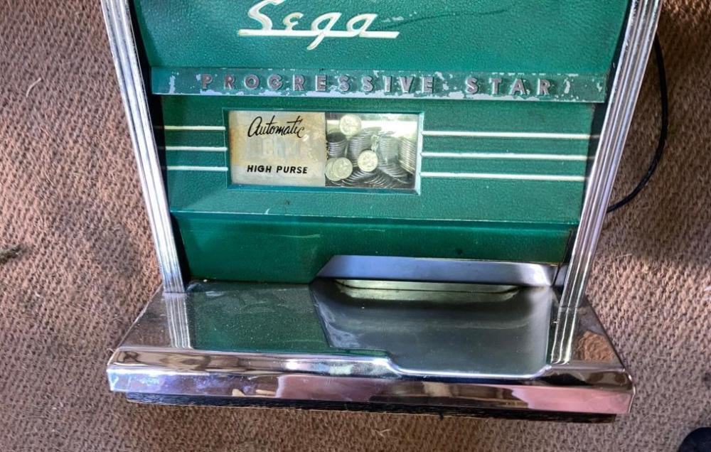 A 1950s Progressive sega Fruit machine complete with keys