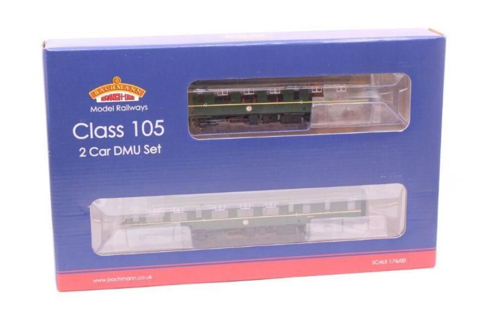 Bachmann: A boxed Bachmann, OO Gauge, Class 105 DMU Power Twin BR Green ...
