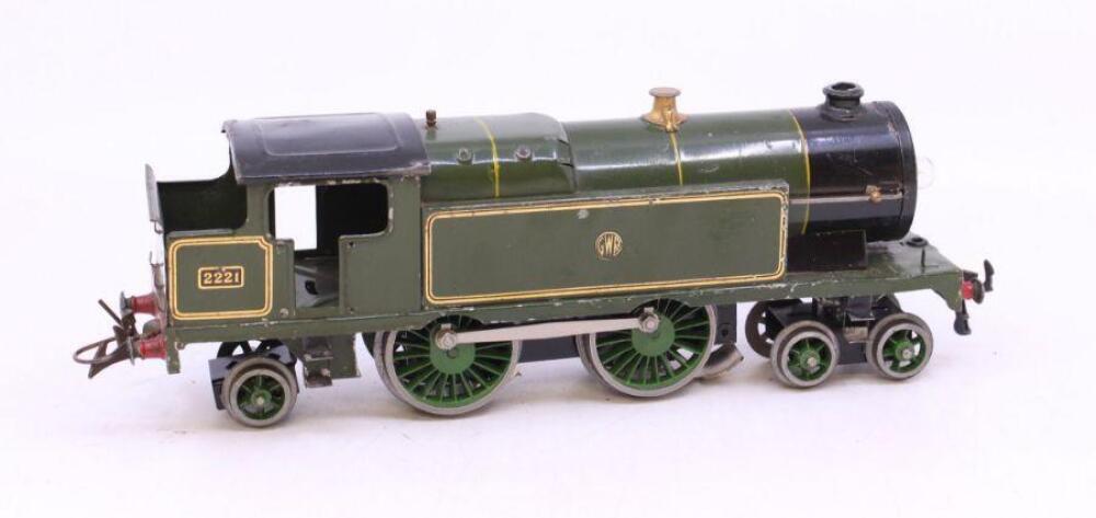 Hornby: An unboxed Hornby, O Gauge, GWR 2221 4-4-2, electric tank ...