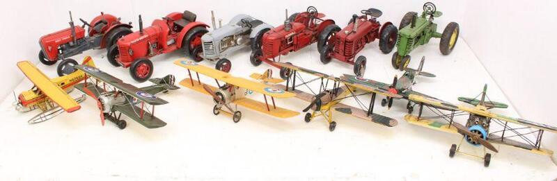 Sindy: An unboxed Sindy Caravan and Land Rover, together with a ...