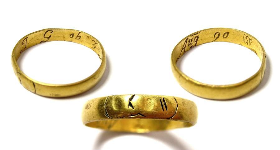 17th Century Gold Mourning Ring A gold inscribed mourning ring, Circa ...