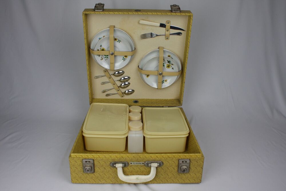 Yellow Brexton 2-person picnic hamper