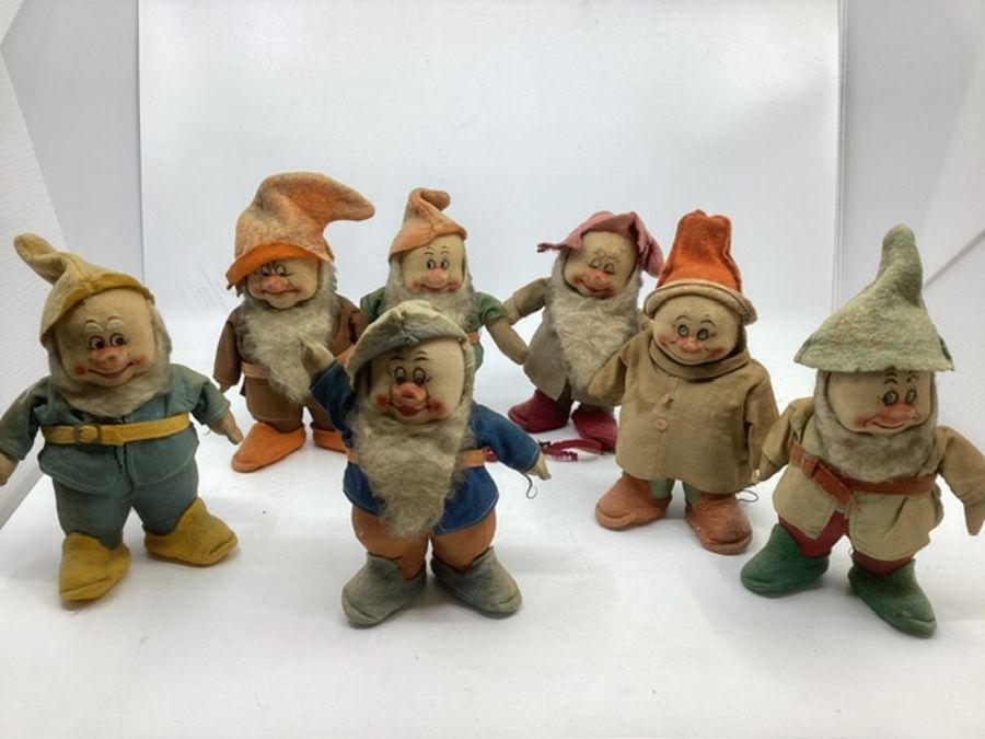 Antique Felt dolls ; Chad Valley Snow White and the 7 dwarfs 1936/6 Set ...