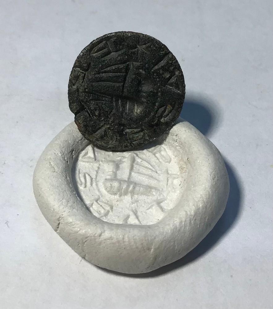 Medieval “chess piece” circular style bronze seal matrix, hexagonally ...