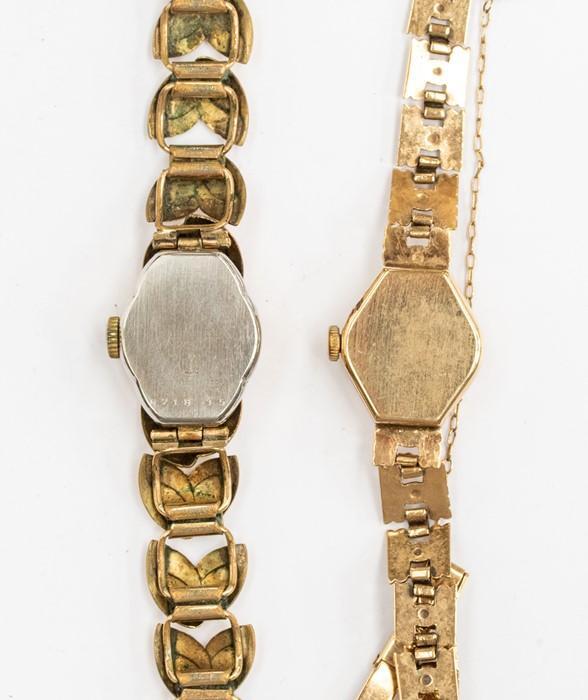 A 9ct gold ladies vintage Regency watch, round champagne dial, integral ...