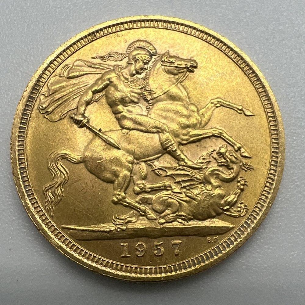 Great Britain Queen Elizabeth II 1957 gold sovereign. Young head ...