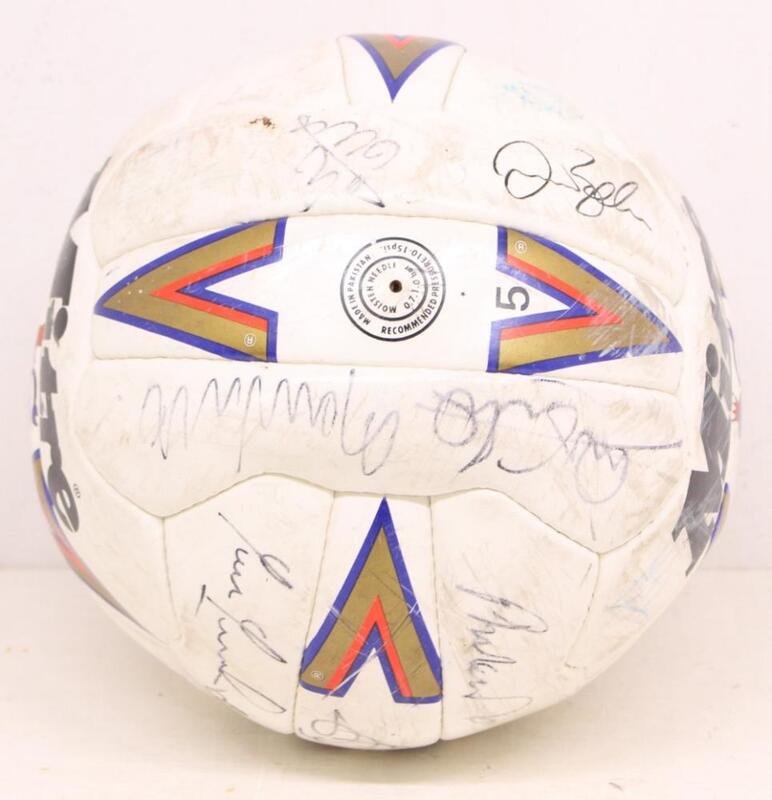 Manchester United: A signed Manchester United Mitre Premier League ...