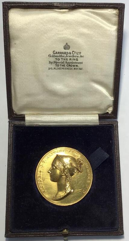 Rare 1838 Queen Victoria coronation Gold Medal (22ct) by Bernedetto ...