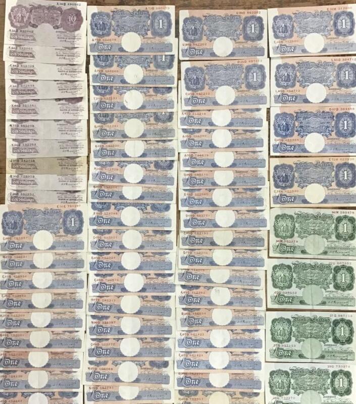 A Large Collection of Bank of England Banknotes including £1 & 10 ...