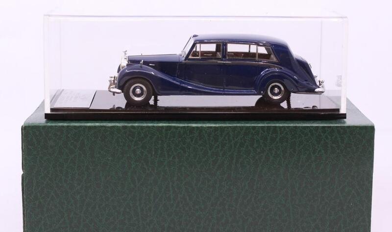 British Heritage Models: A pair of boxed 1:43 Scale British Heritage ...
