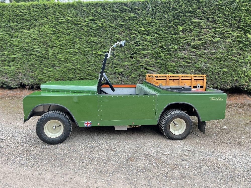 LANDROVER MINI PETROL POWERED & TRAILER