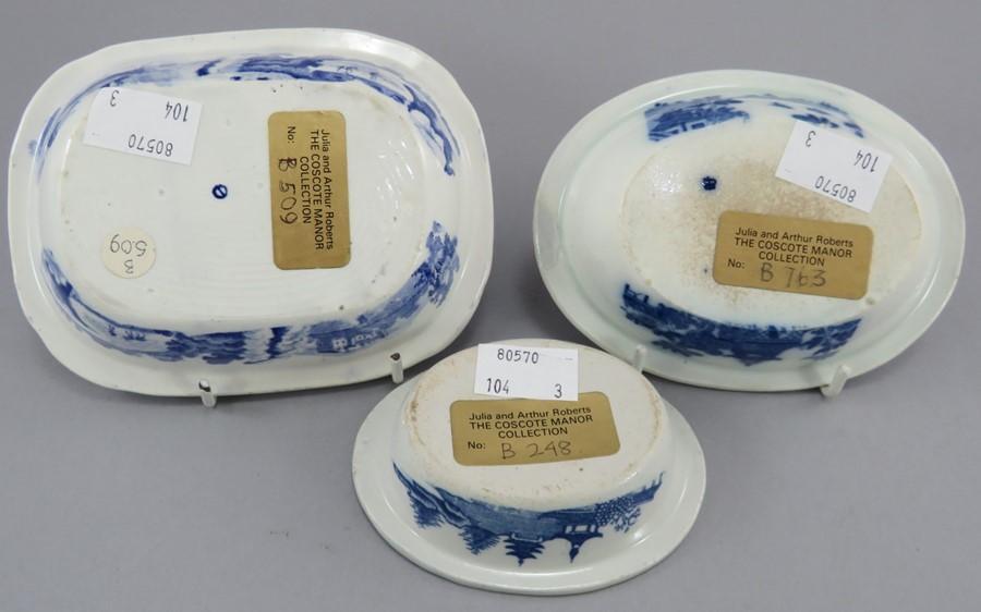 Three early nineteenth century blue and white transfer-printed pate ...
