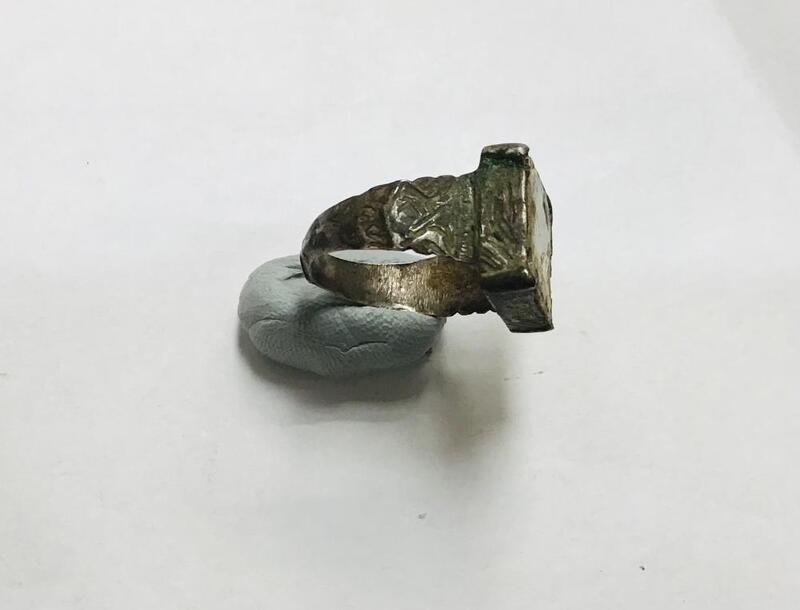 Post-Medieval Finger Ring. Circa, 17th century AD. Silver, 4.4g. 20mm ...