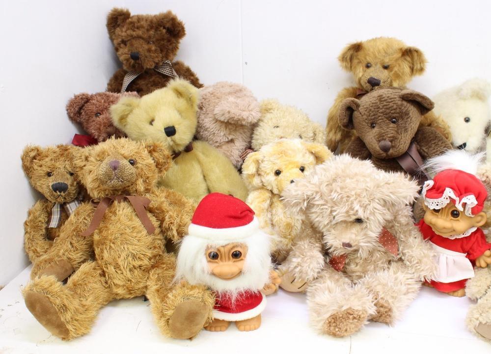 Russ: A collection of assorted Russ teddy bears. Various modern ...