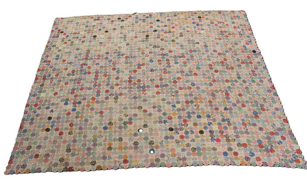 An early 20th century American made ' Suffolk Puff' bed cover of ...