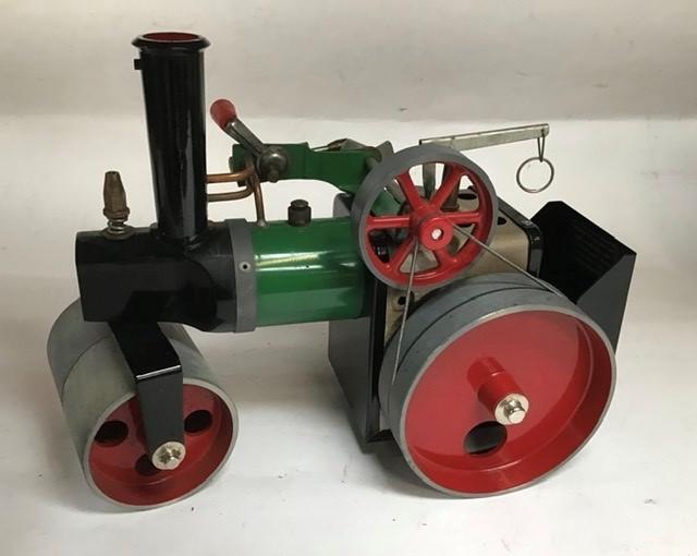 Mamod: A boxed Mamod, Steam Roller S.R.1a in excellent condition, maybe ...