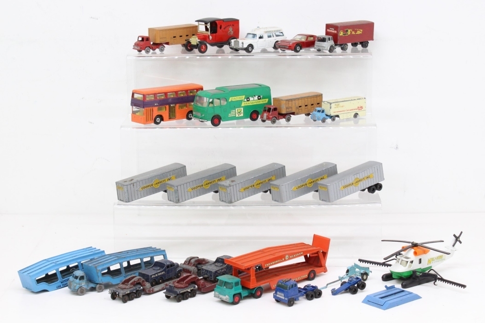 Matchbox: A collection of approx. fifteen assorted Matchbox diecast ...