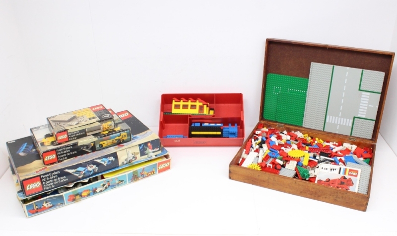 Lego: A collection of assorted boxed Lego sets to comprise: Ref. 364 ...