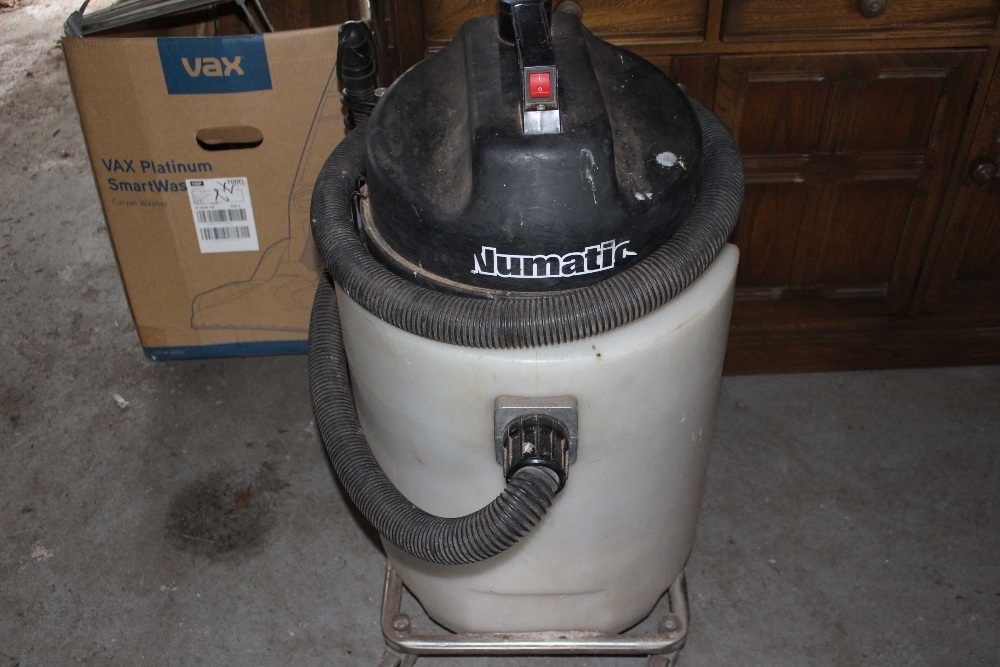 Large Numatic shop vac on trolley (Untested)