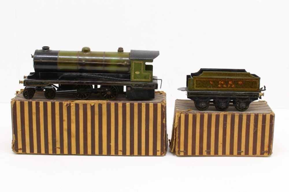 Bowman: A boxed Bowman Models, O Gauge Live Steam Locomotive with ...