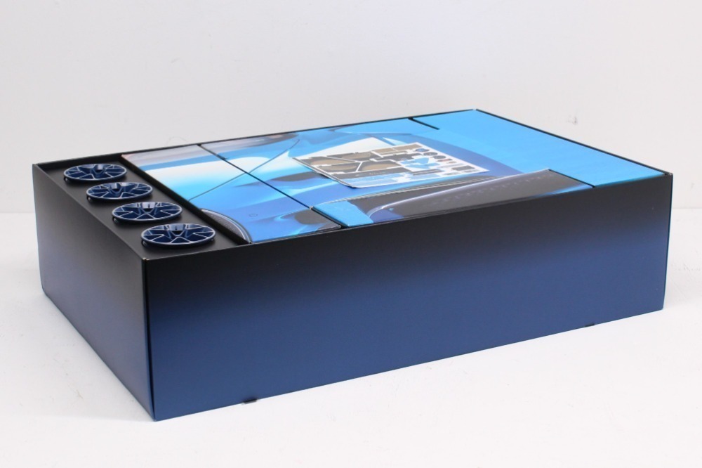 Lego: A boxed Lego Technic, Bugatti Chiron, 1:8 Scale, Reference No ...