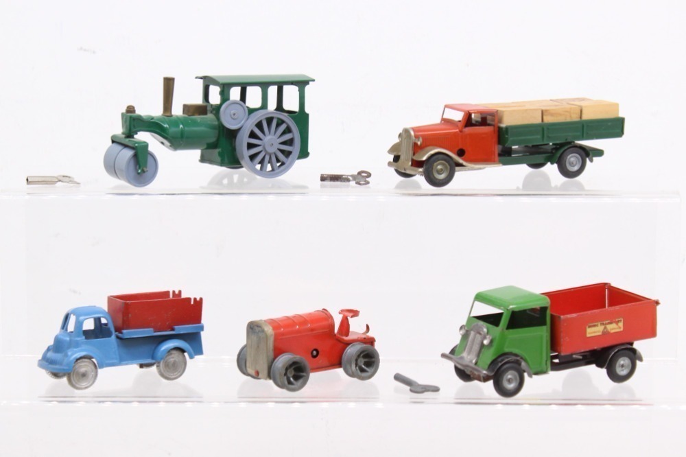 Triang Minic: A collection of four unboxed Triang Minic clockwork ...