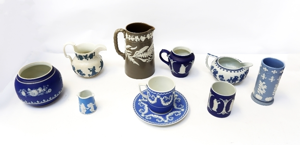 A mixed selection of Dudson or similar relief designed ceramics ...