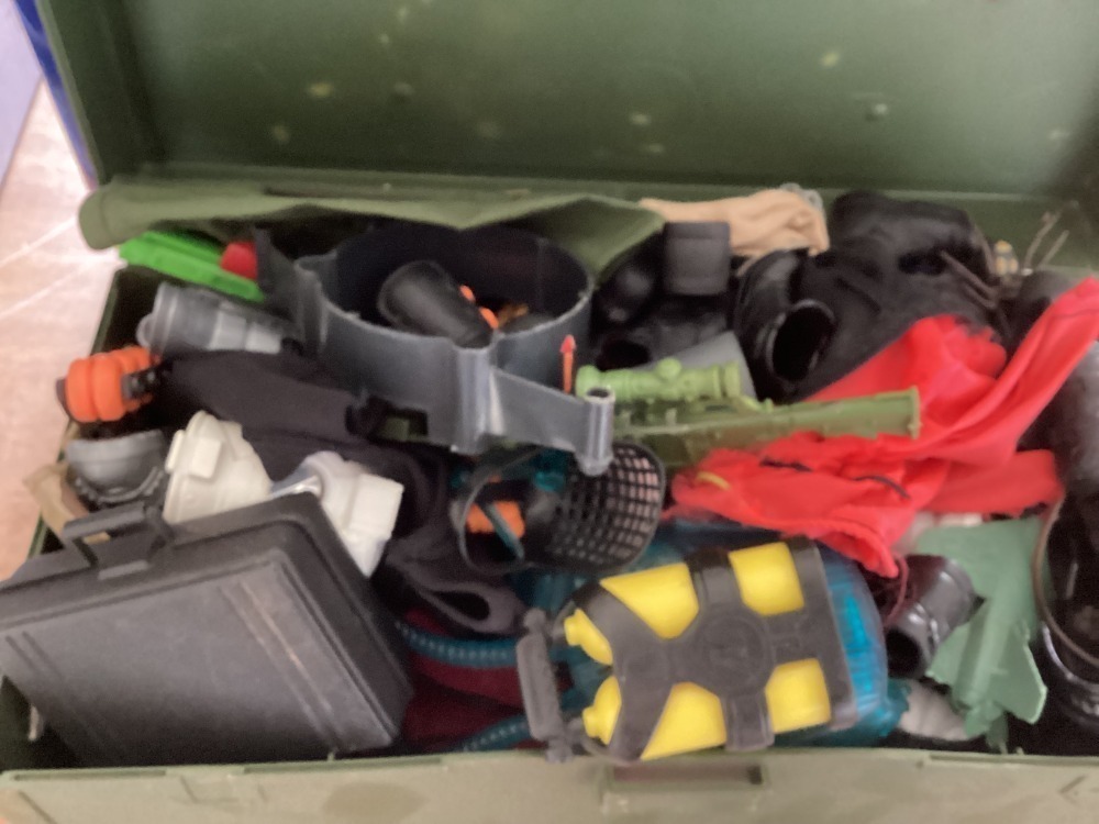 Vintage Large collection of modern 1990s Action man and action figures ...