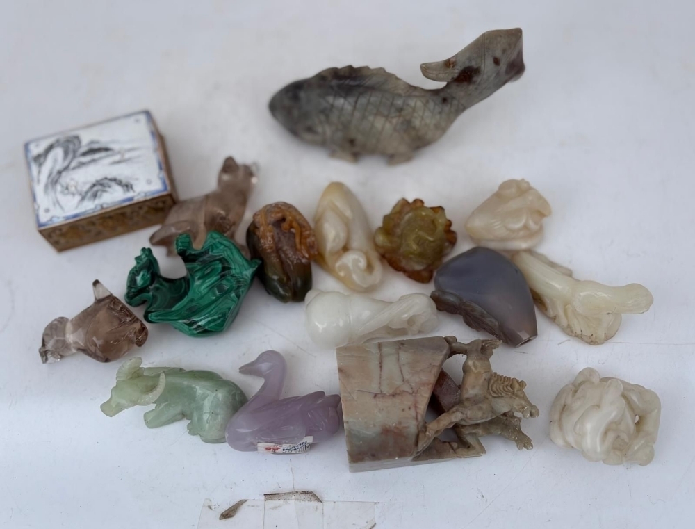 A collection Chinese jade items