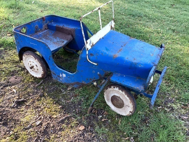1960s Metal Vintage Willys Jeep Triang Pedal car toy ; Garage/Barn find ...
