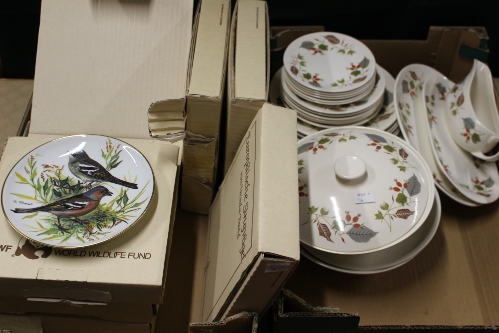 A Ridgway Gaywood part dinner service and eight collector's plates, boxed