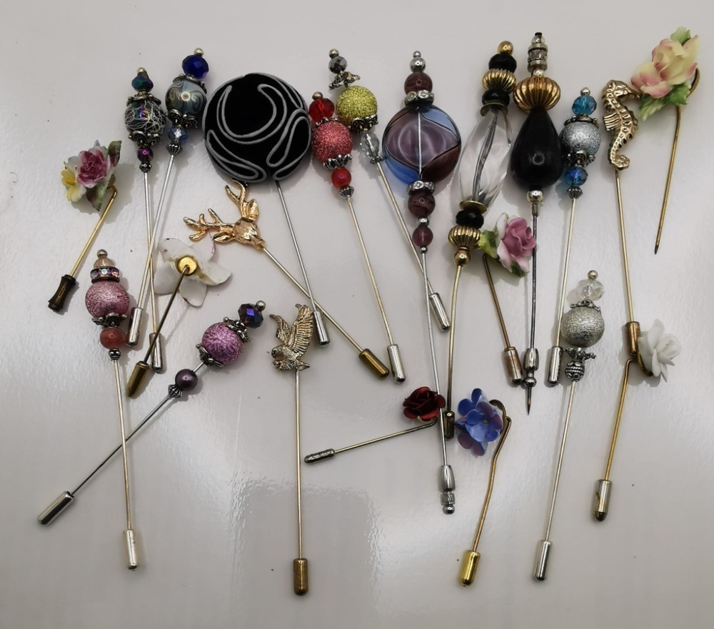Hat pins and other costume jewellery