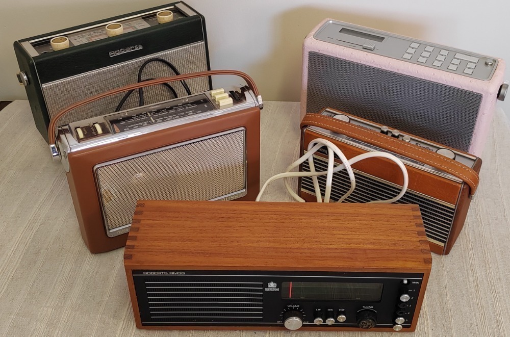 Five assorted handheld radios comprising of 1960s Ric-1 model in green ...