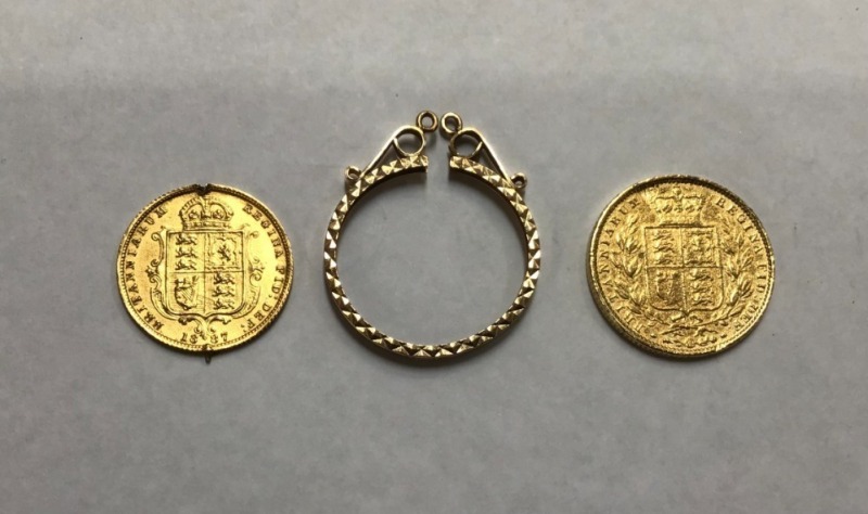 Jewellers gold Victorian half sovereign (ex mount) 3.45g with 9ct gold ...