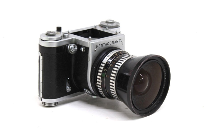 Pentacon: A Pentacon six TL, medium format camera body, missing ...