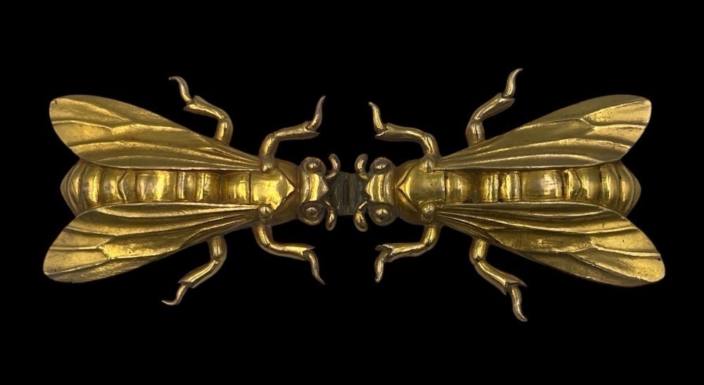 An extremely rare and important early 19th century gilt Bee buckle, or ...